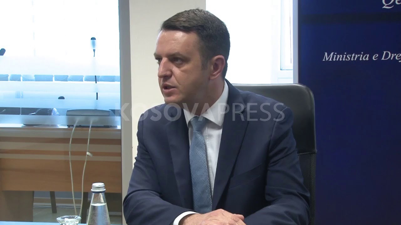 Selim Selimi pranon detyrën si ministër i Drejtësisë - YouTube