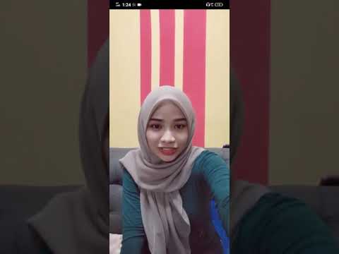 Awek montok dan manja