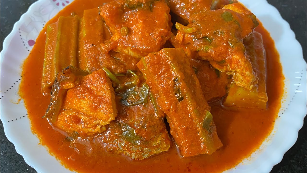 Fish With Bhindi || Fish Curry Il Mhavra Lonmiri Bhatkal Dish By Aysha ...