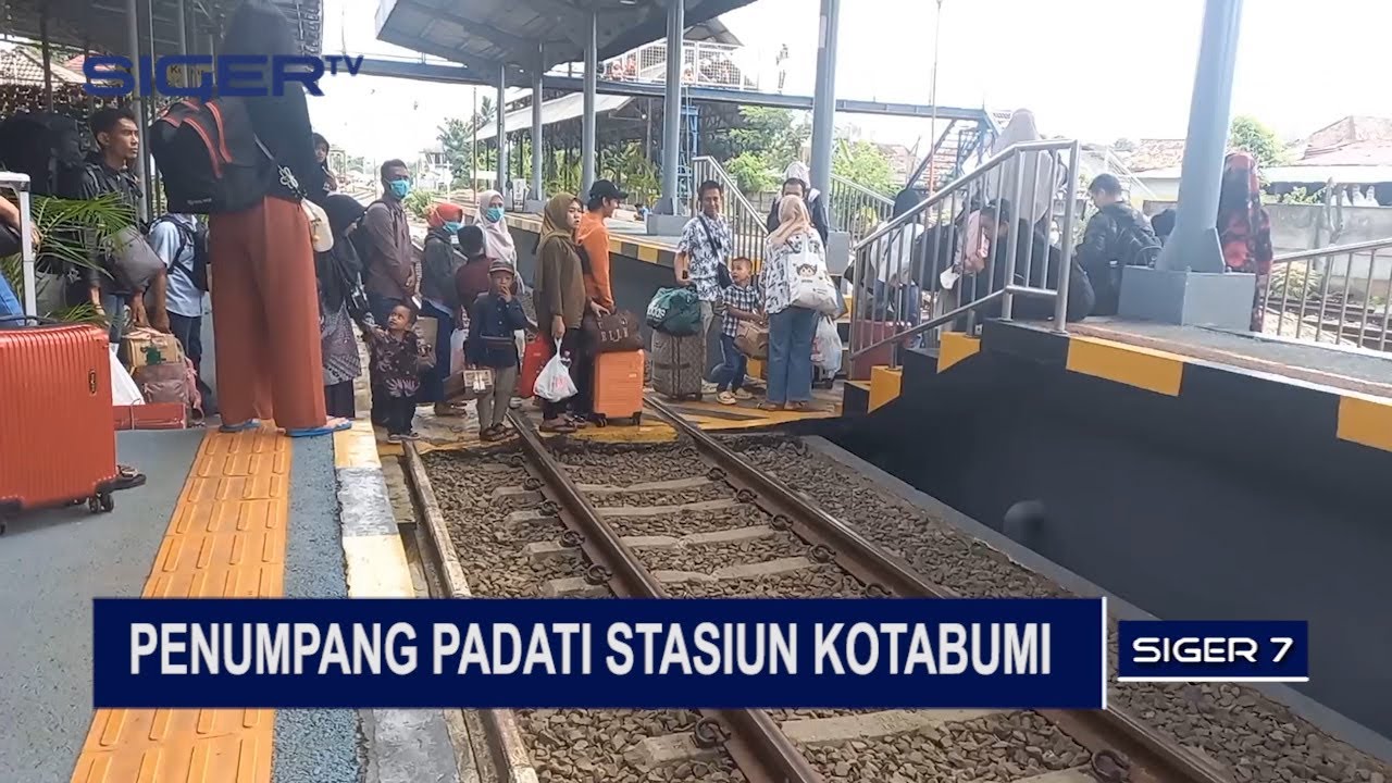 PENUMPANG PADATI STASIUN KOTABUMI - YouTube