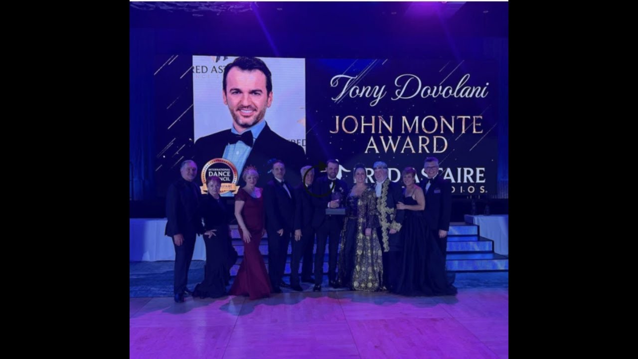 TONY DOVOLANI, FITOI ÇMIMIN JOHN MONTE WARD - YouTube