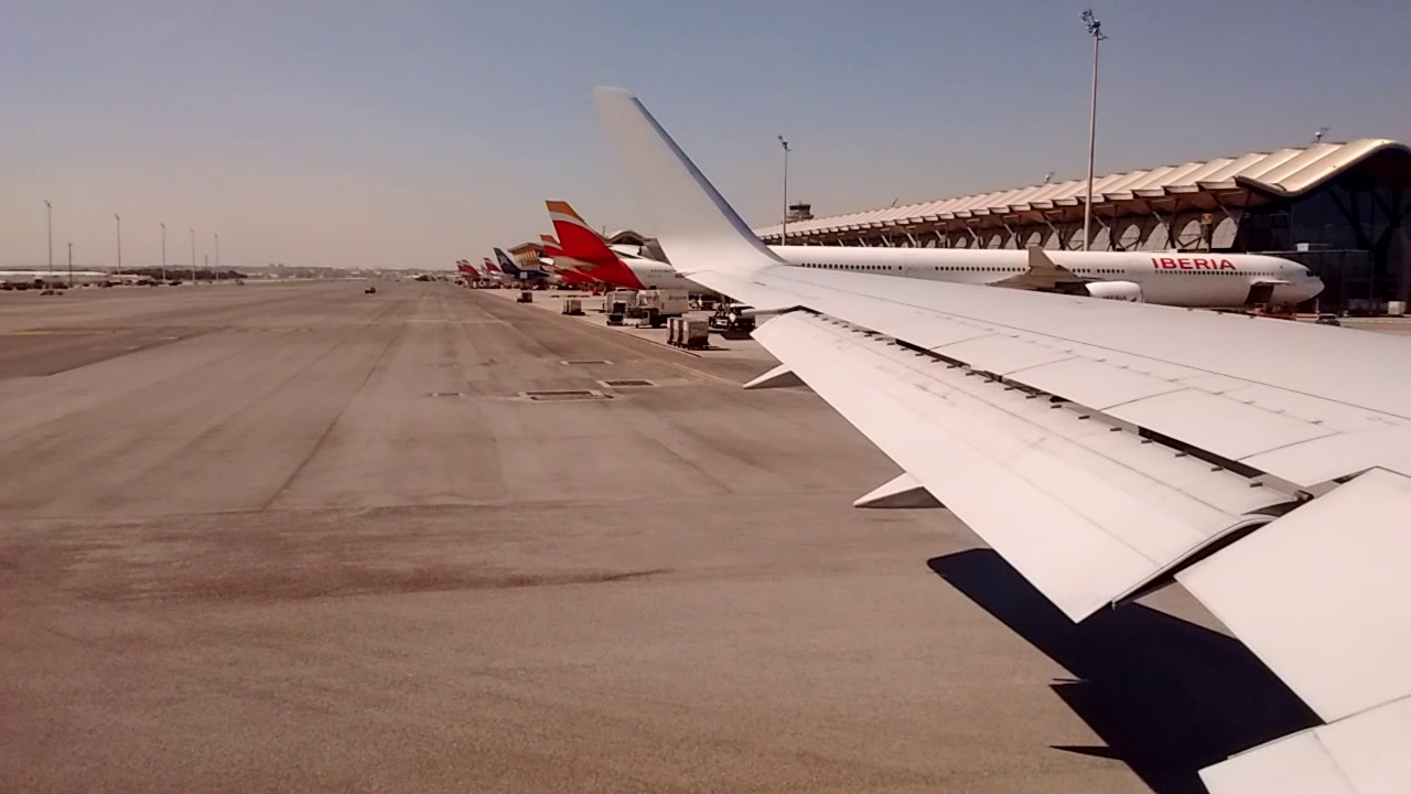 American Airlines Boeing B767-300ER (N348AN) - Taxi and Take Off at ...