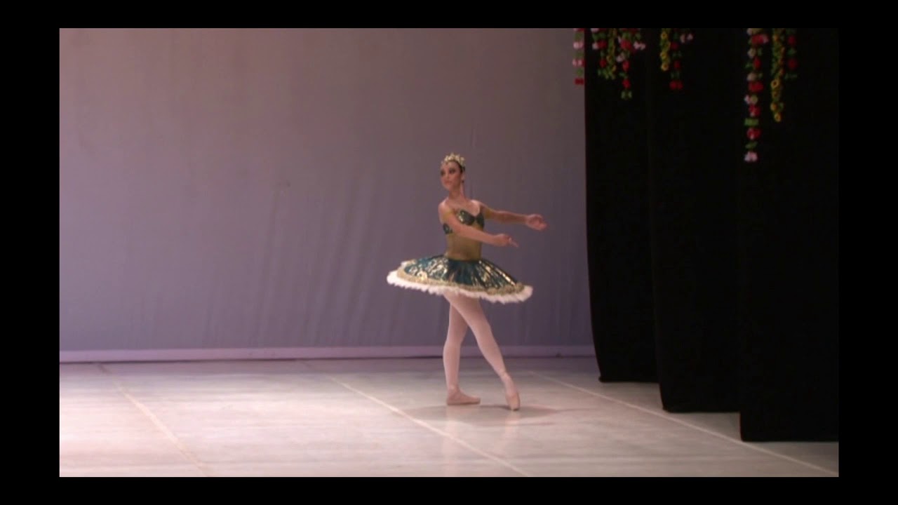 PAS DE TROIS CORSÁRIO - FESTIVAL DA PRIMAVERA - SOLISTAS: ISABELLE REIS ...