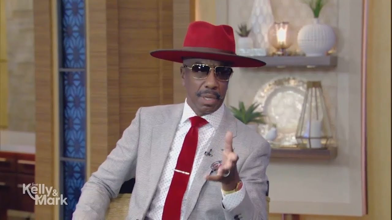 JB Smoove's Evolving Hat Style - YouTube