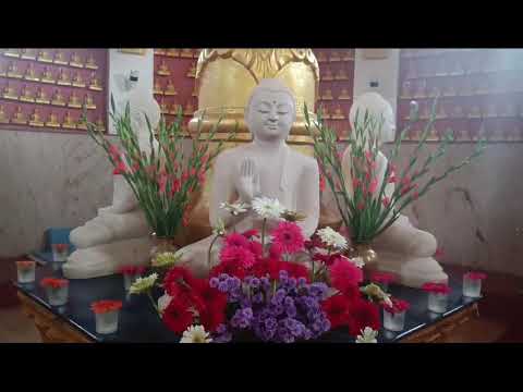 Here you can see the a very beautiful SHRINE ! Mahabodhi Dhammaduta ...
