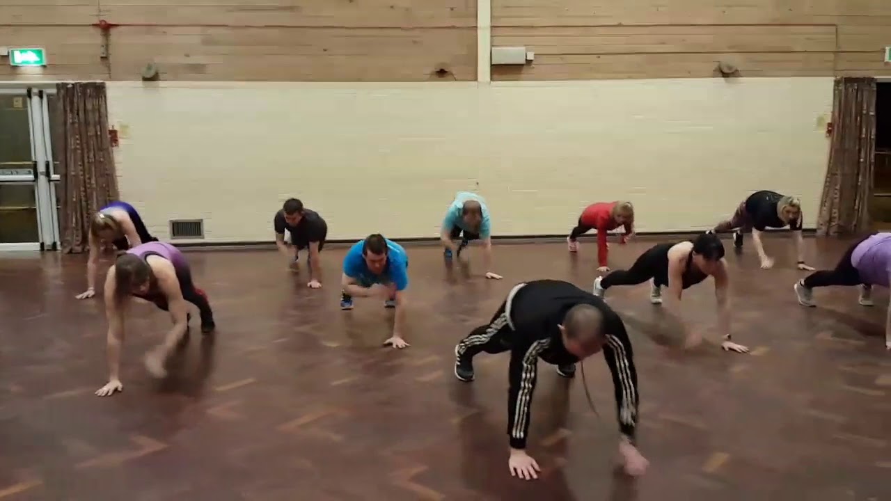 Plank Cha Cha Slide - YouTube