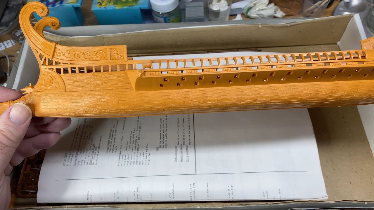 Heller Bireme Imperator unboxing 1/75 scale - YouTube