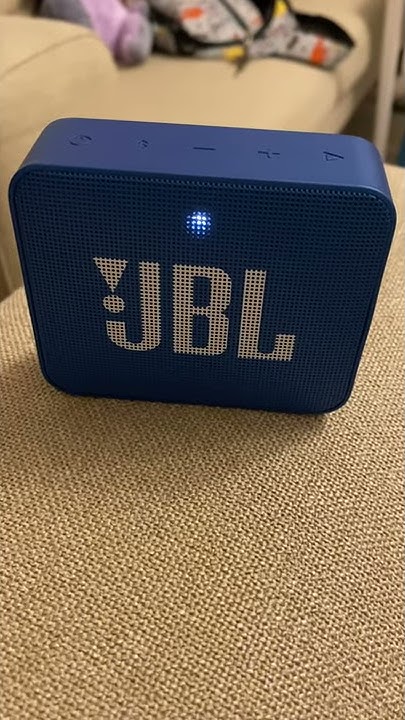 Chicken Dance remix Jbl 2 Go - YouTube