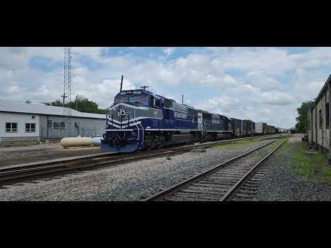 LSRC 6431 & LSRC 6351 Entering Saginaw Yard - YouTube