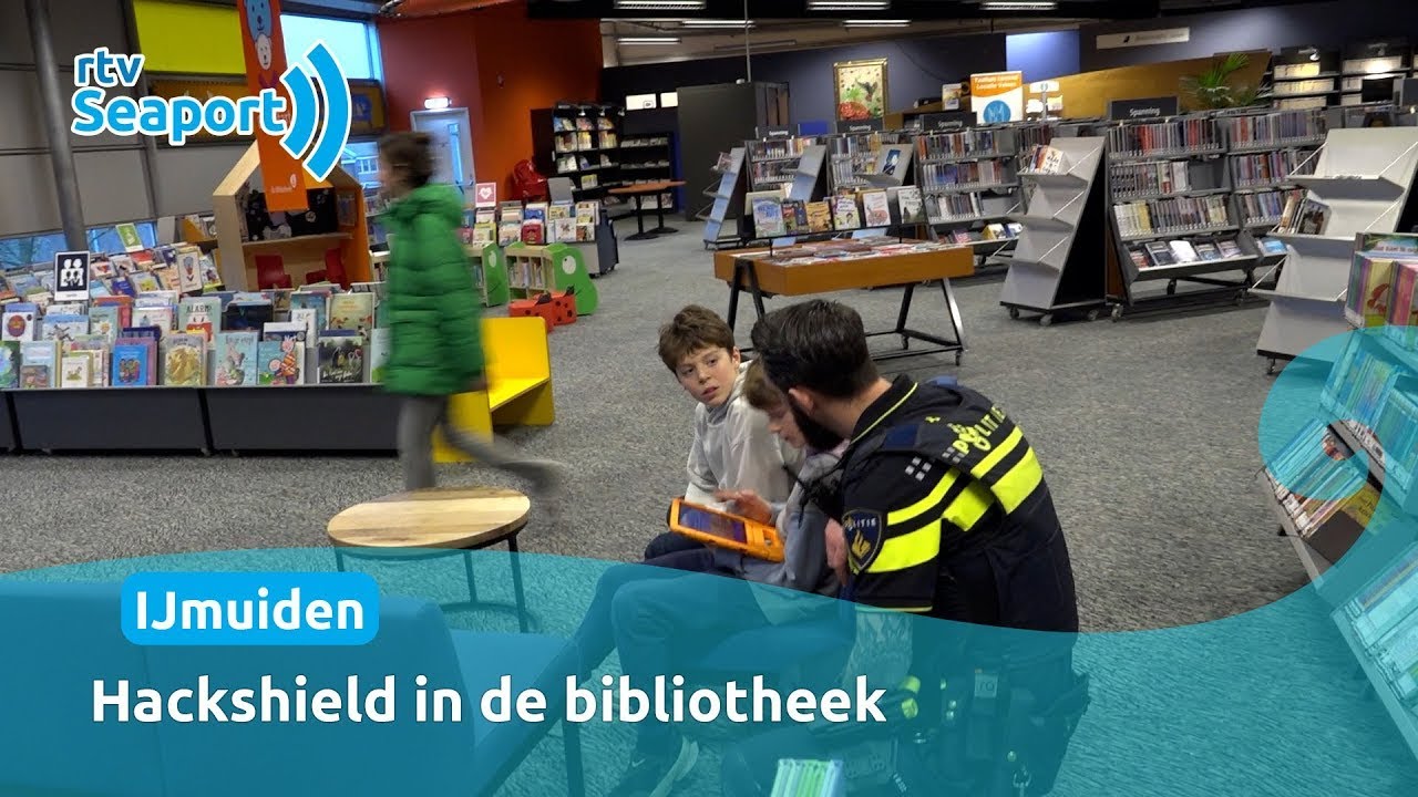 Kinderen redden Bibliotheek van nepnieuws tijdens HackShield - YouTube
