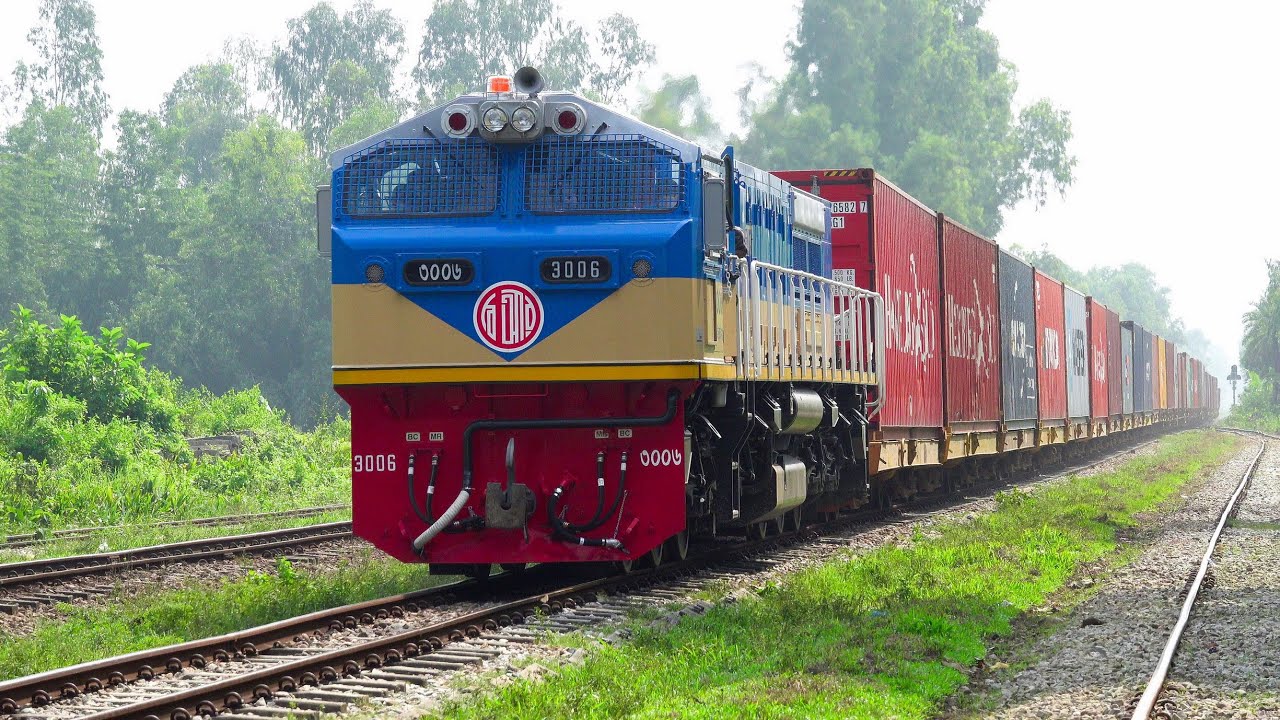 New Locomotive First Time on Rail Track- Load Trial of BR EMD 3006 ...