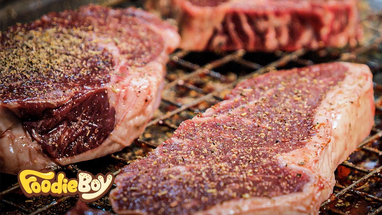 BEST Street Food at Food Villa Ratchaphruek in Thailand - YouTube