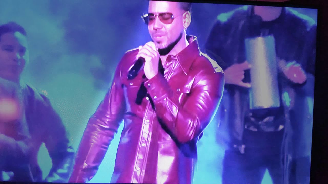 The last show scene - YouTube