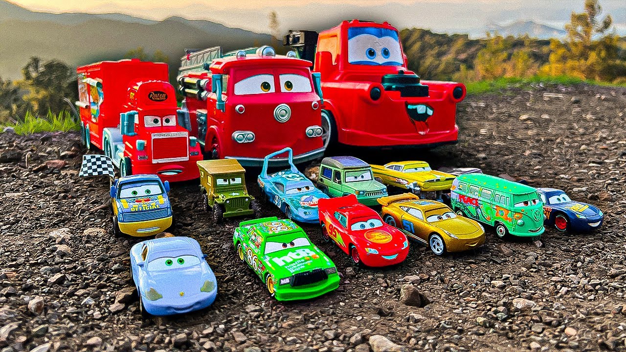 Disney Pixar Cars falling into deep pool, Lightning McQueen, Tow Mater ...