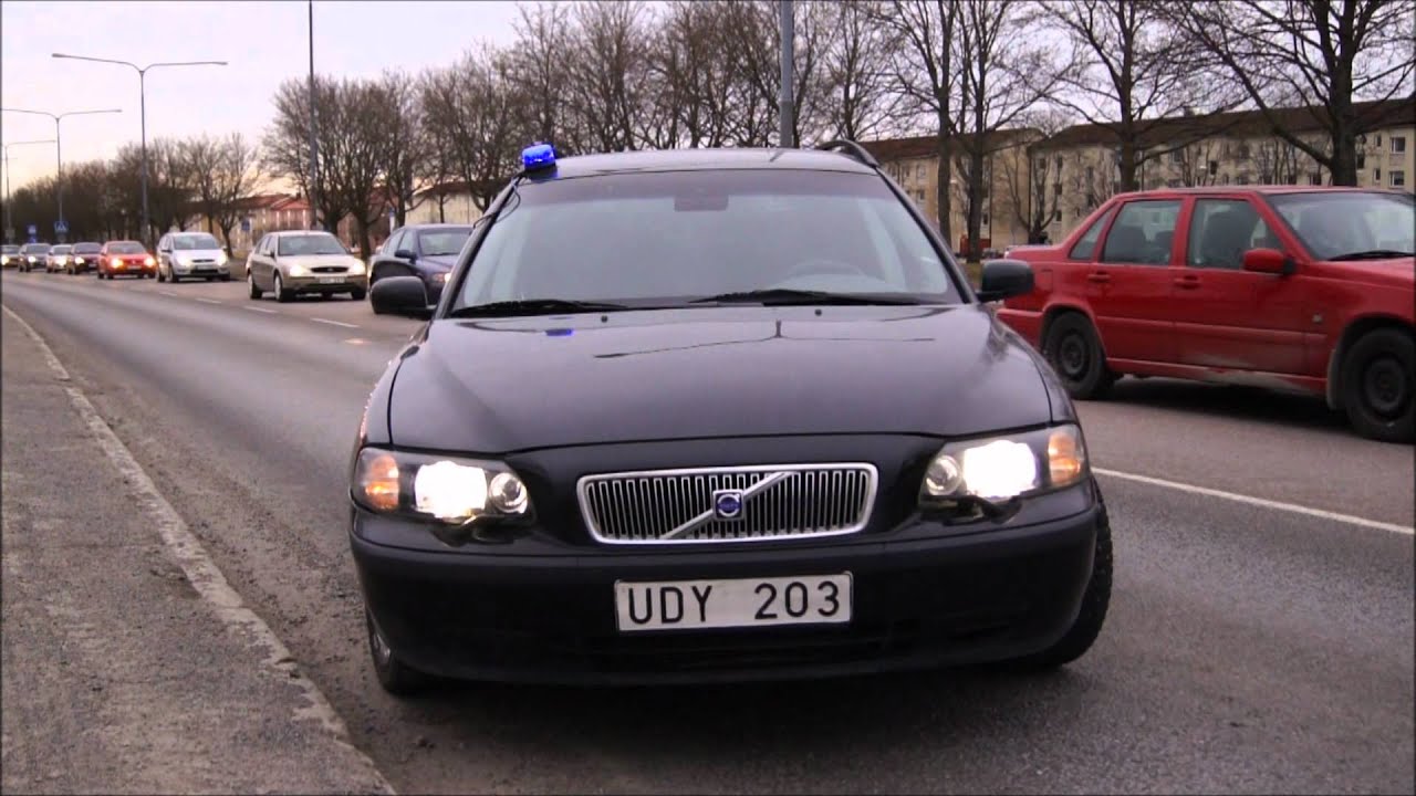 Civilpolis med udda blåljus - YouTube