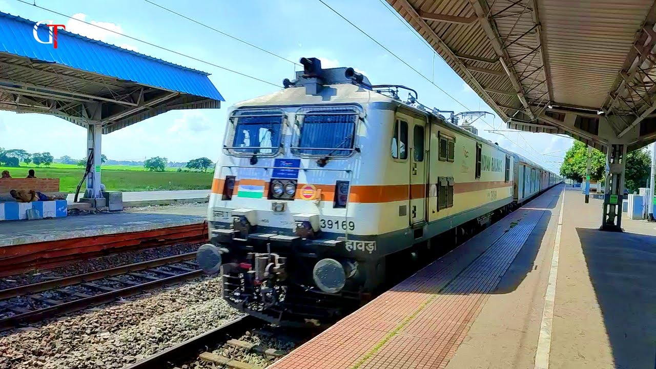 Indian Famous WAP-7 Duronto Express Train 130 Kmph At Speed Very Fast ...
