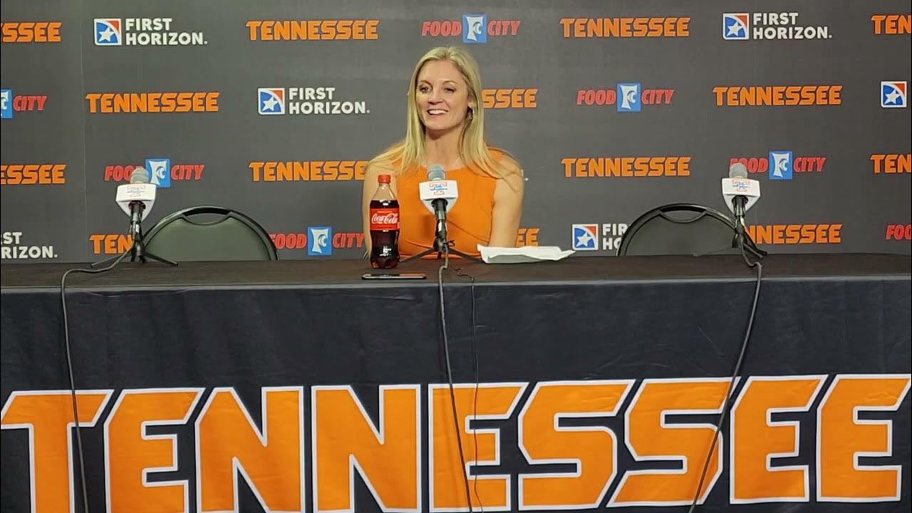 Lady Vols Coach Kellie Harper Post Game Vs Florida Youtube