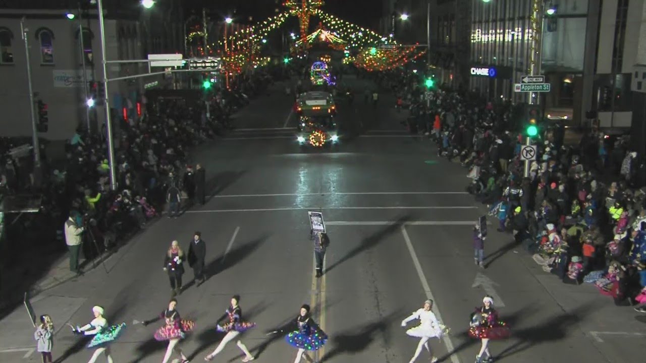 2018 Appleton Christmas Parade Part 4 - YouTube