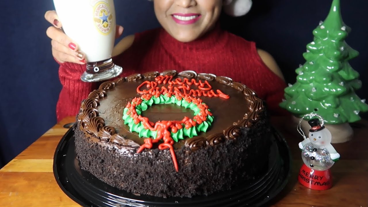 Merry Christmas 🎄 ASMR Eating Chocolate Cake ( Eating Sounds ...