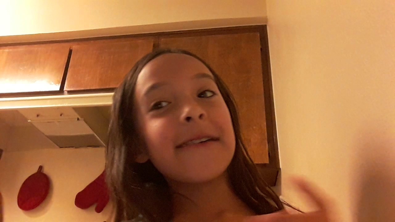 Princess Poppy's song that I am singing hope you like it - YouTube