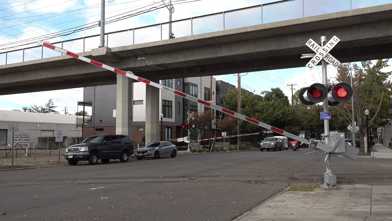20th Street Railroad Crossing Malfunction On Inactive Out Of Service ...