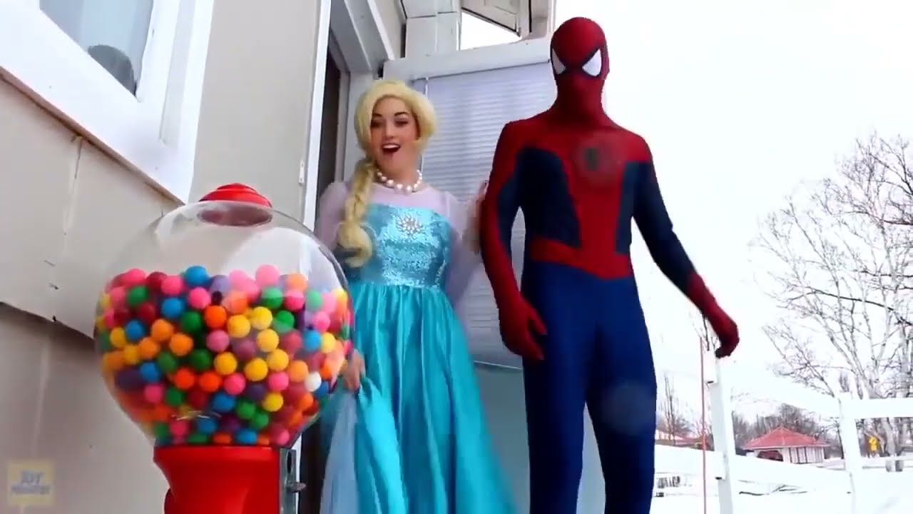 Frozen Elsa & Spiderman, colorful and sweet balloon gum fun - YouTube