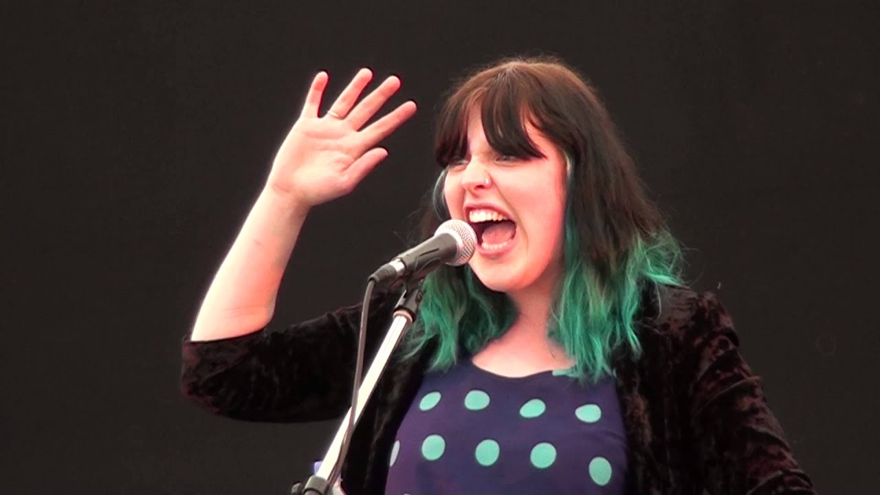 Lucy Ward@The Gate To Southwell Folk Festival 2013.Stage 2 - YouTube