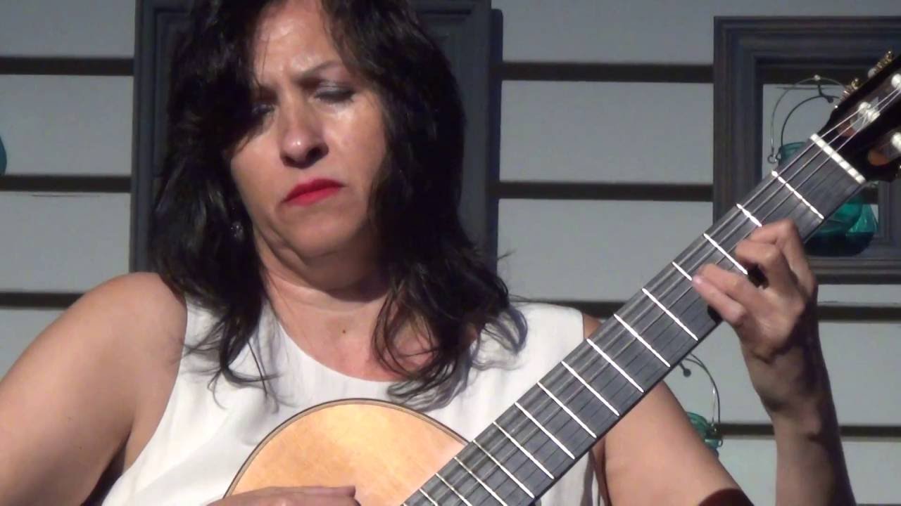 Mirándote by Eduardo Martín. Iliana Matos, guitar. Live in Concert ...