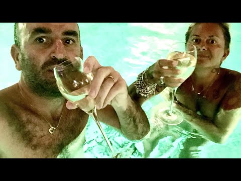 piscina in camera 🏊🏼‍♀️🏊🏼