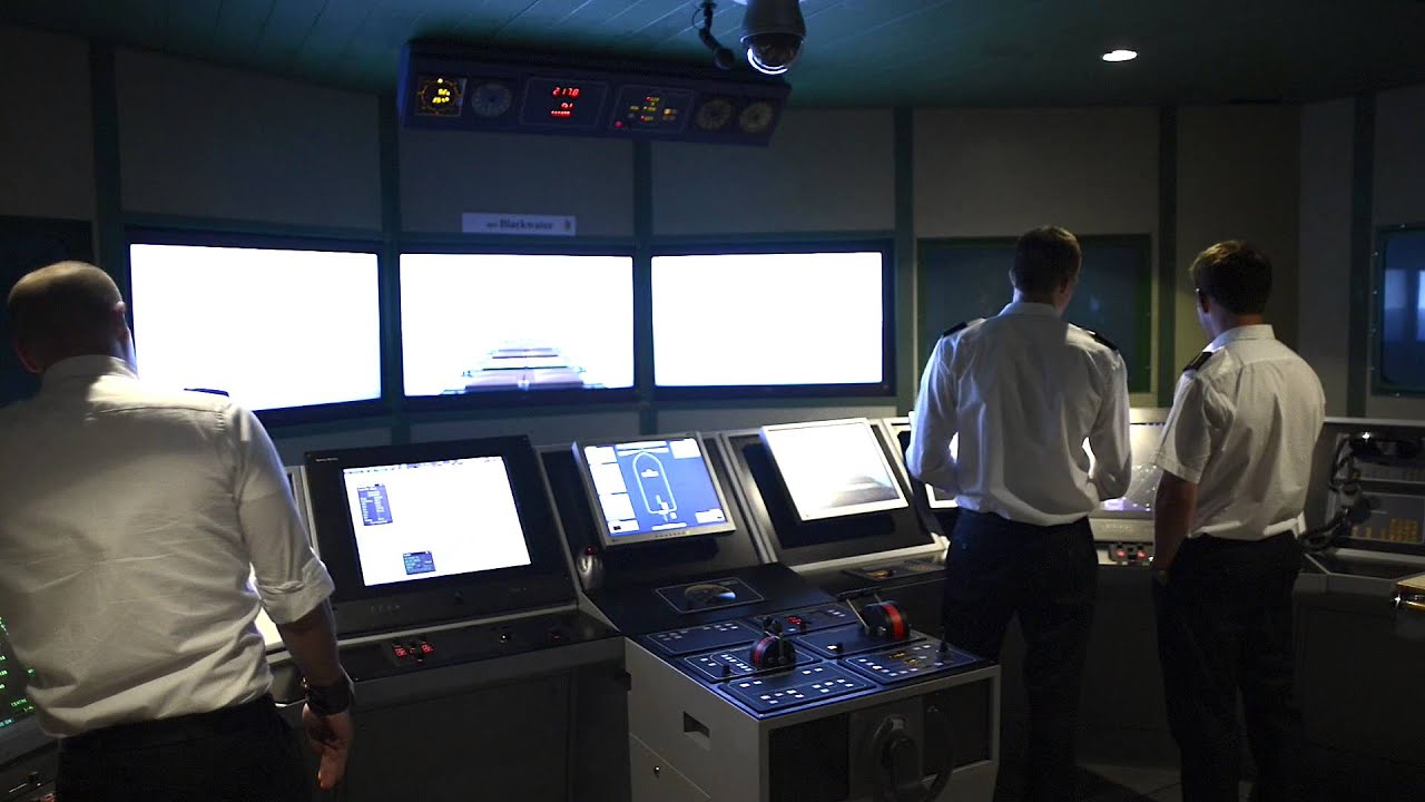 Bridge and Engine Room Simulators - Warsash Maritime Academy - YouTube