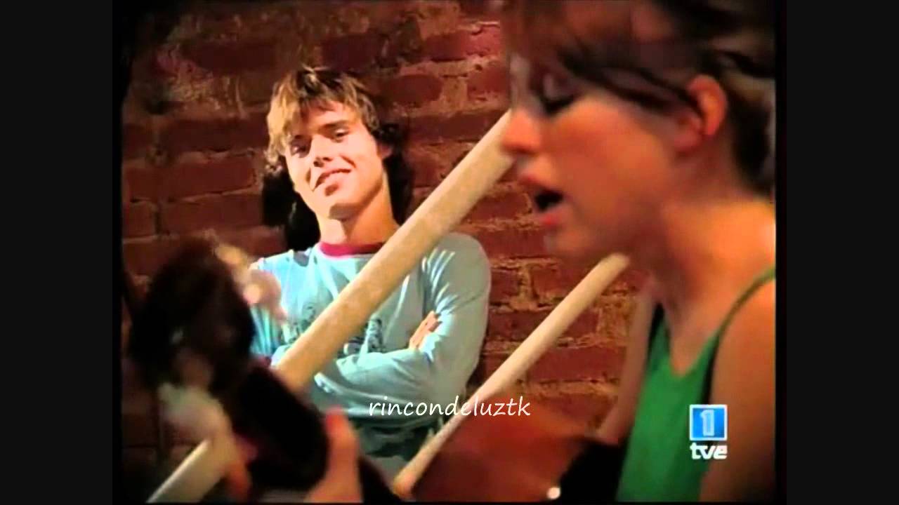 Floricienta 2004 - Flor canta Porque - YouTube