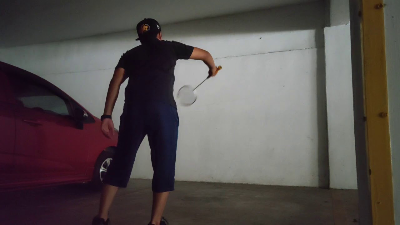 How To Play Badminton with Wall. Make you more focus and hand become ...