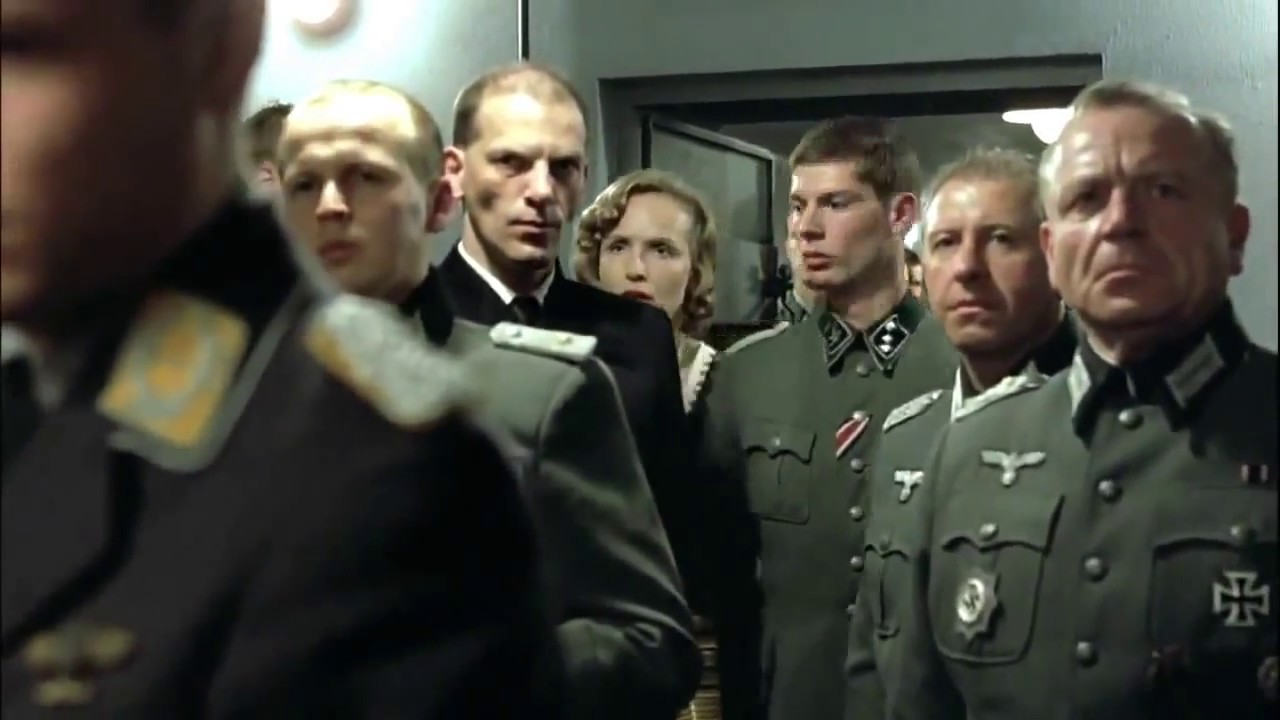 ,,Hitler Upadek'' (fragment) - YouTube