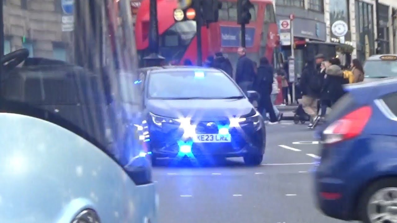 Unmarked Police Car CUT OFF By BUS - Double Horn Used - YouTube