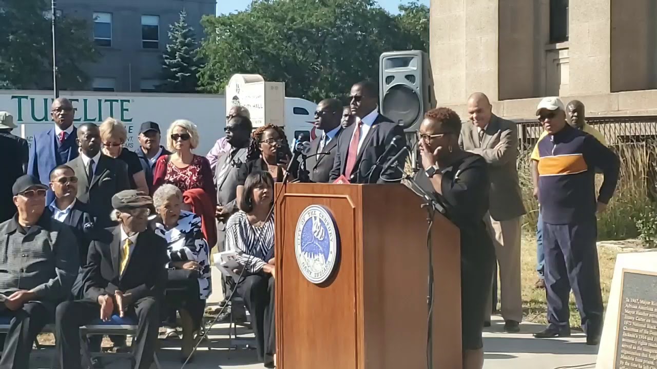 The unveiling of the Richard Gordon Hatcher statue - YouTube