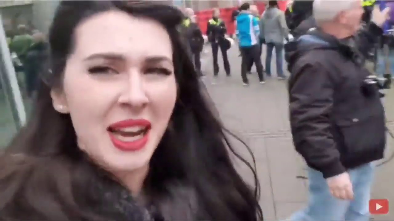 WDR und Gewalttäter einer Meinung. Antifa unterstützt. Aus Live-Stream ...