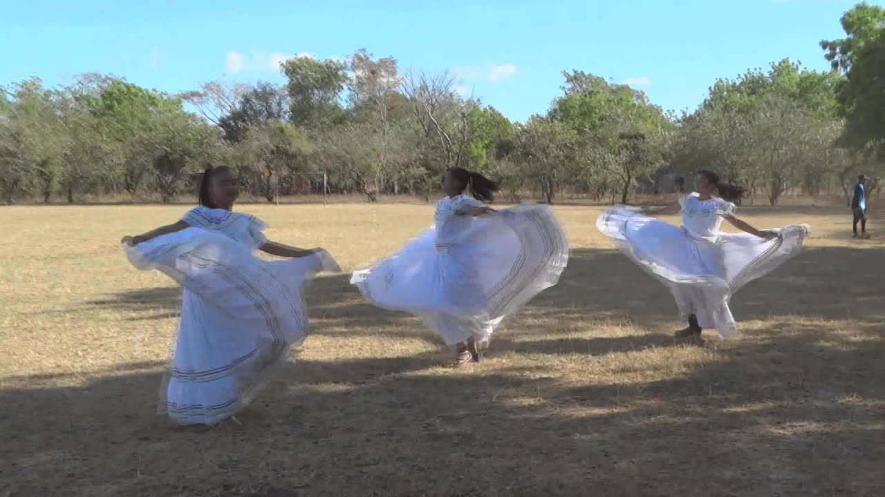 Feria del Tamal, Yoltamal y Nacatamal en El Piñuelar - YouTube