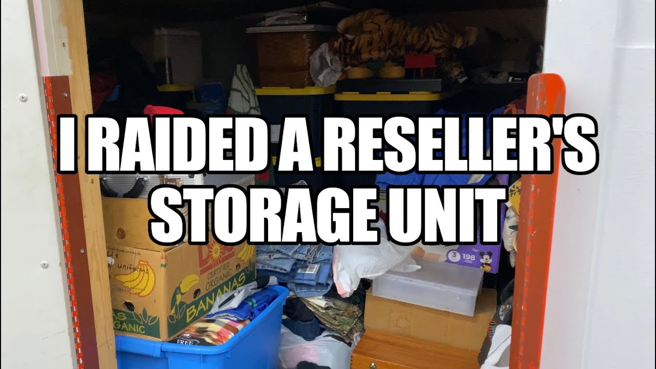 RAIDING A RESELLER’S STORAGE UNIT! $500+ PROFIT 🤑💰💯 - YouTube