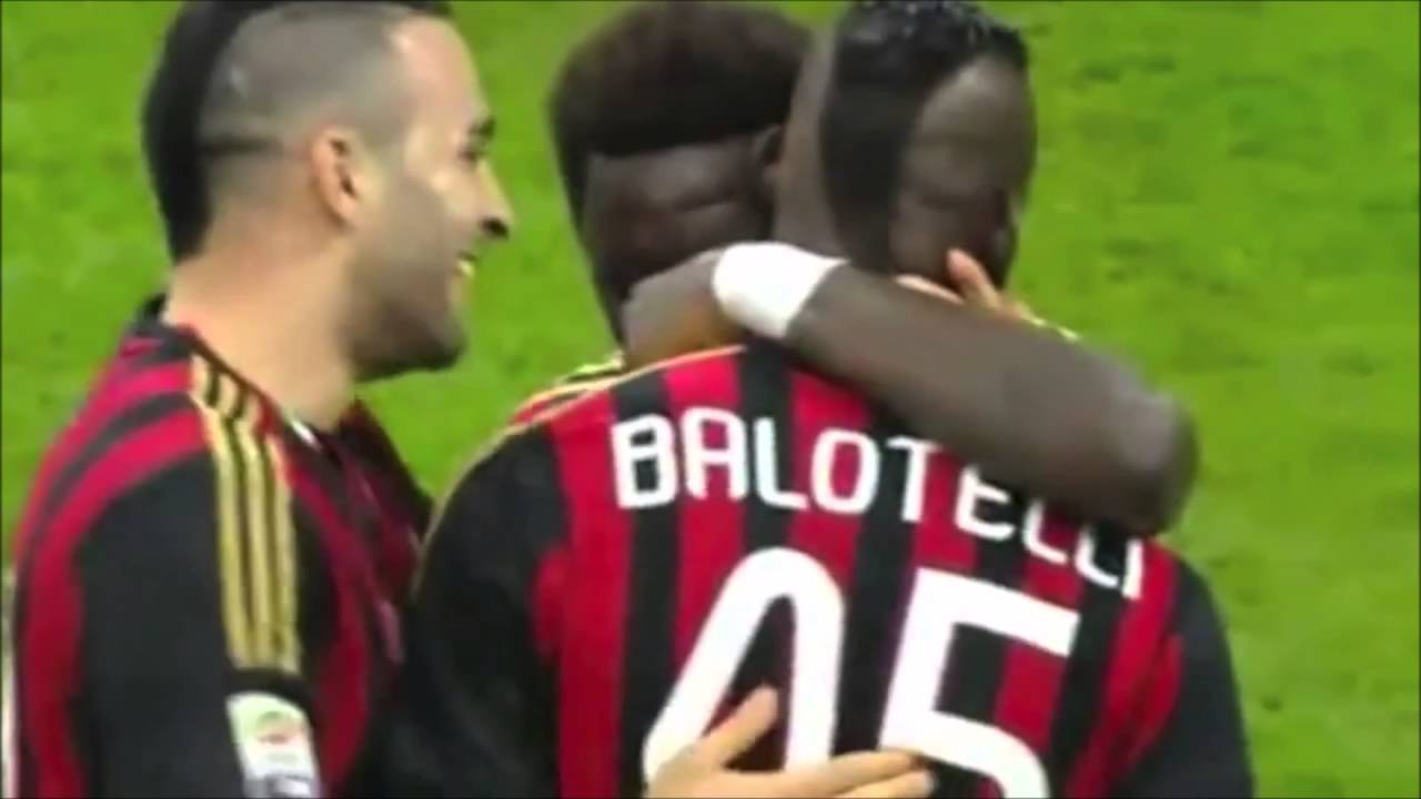 Mario Balotelli Amazing long shot against Bologna - YouTube