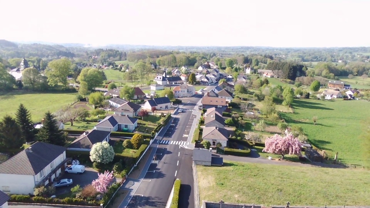 Balade à Saint-Mexant - YouTube