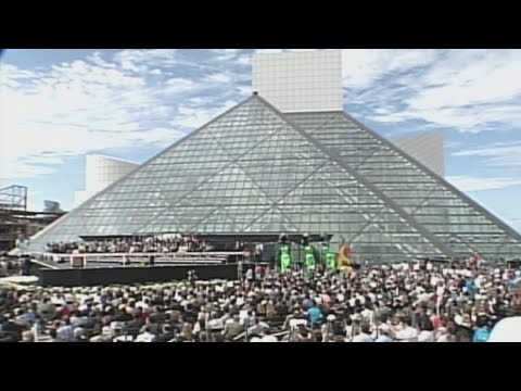 Rock Hall’s opening concert: 30 years later, Cleveland still remembers ...