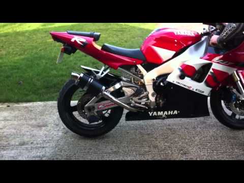 R1 2000 with Delkevic carbon stubby can