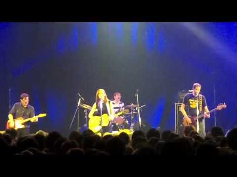 Sara Radle: "There's A Change" Live at the Nano-Mugen Circuit 2013 in ...