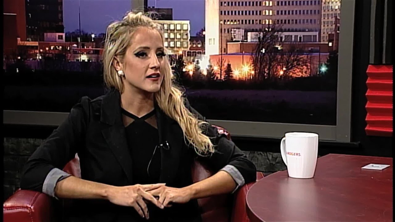 Moncton Artist Katie Doiron - YouTube