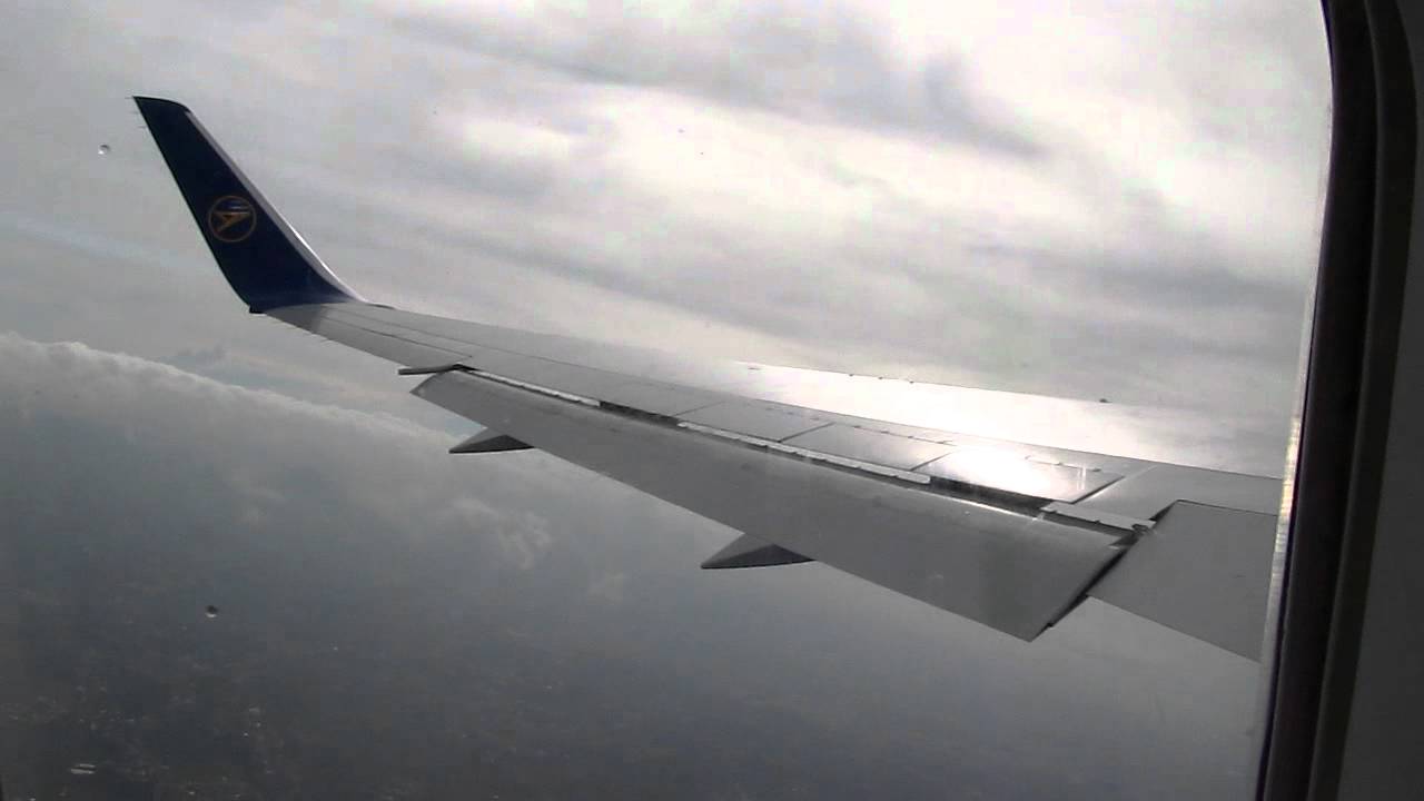 Condor 767-300 take-off from San José, Costa Rica MROC - YouTube