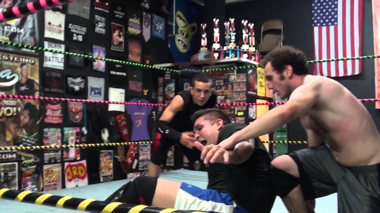 Steve Pain vs Nick M Pro Wrestling Training - YouTube