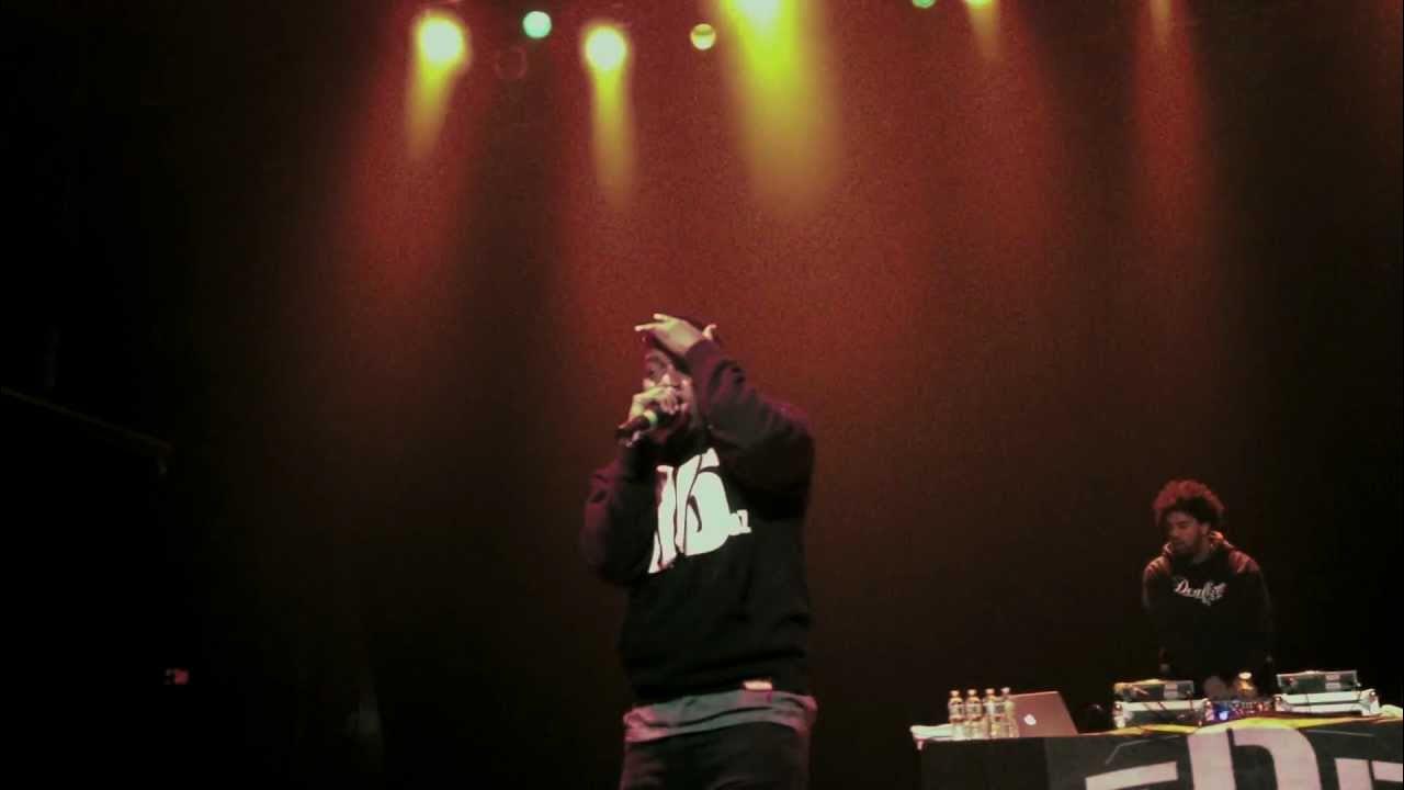 Kendrick Lamar Backseat Freestyle Live - YouTube