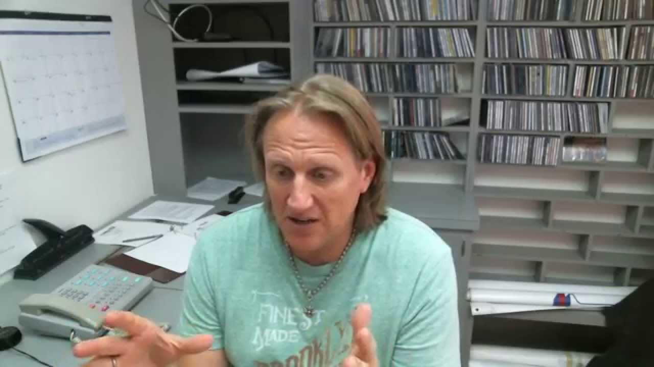 Technology Has Made Us All a Bunch Of Useless Bafoons - YouTube