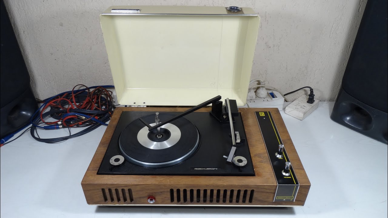 TOCADISCOS TURNTABLE REXSON R5 ARGENTINA 1972 RESTAURACION P2 - YouTube