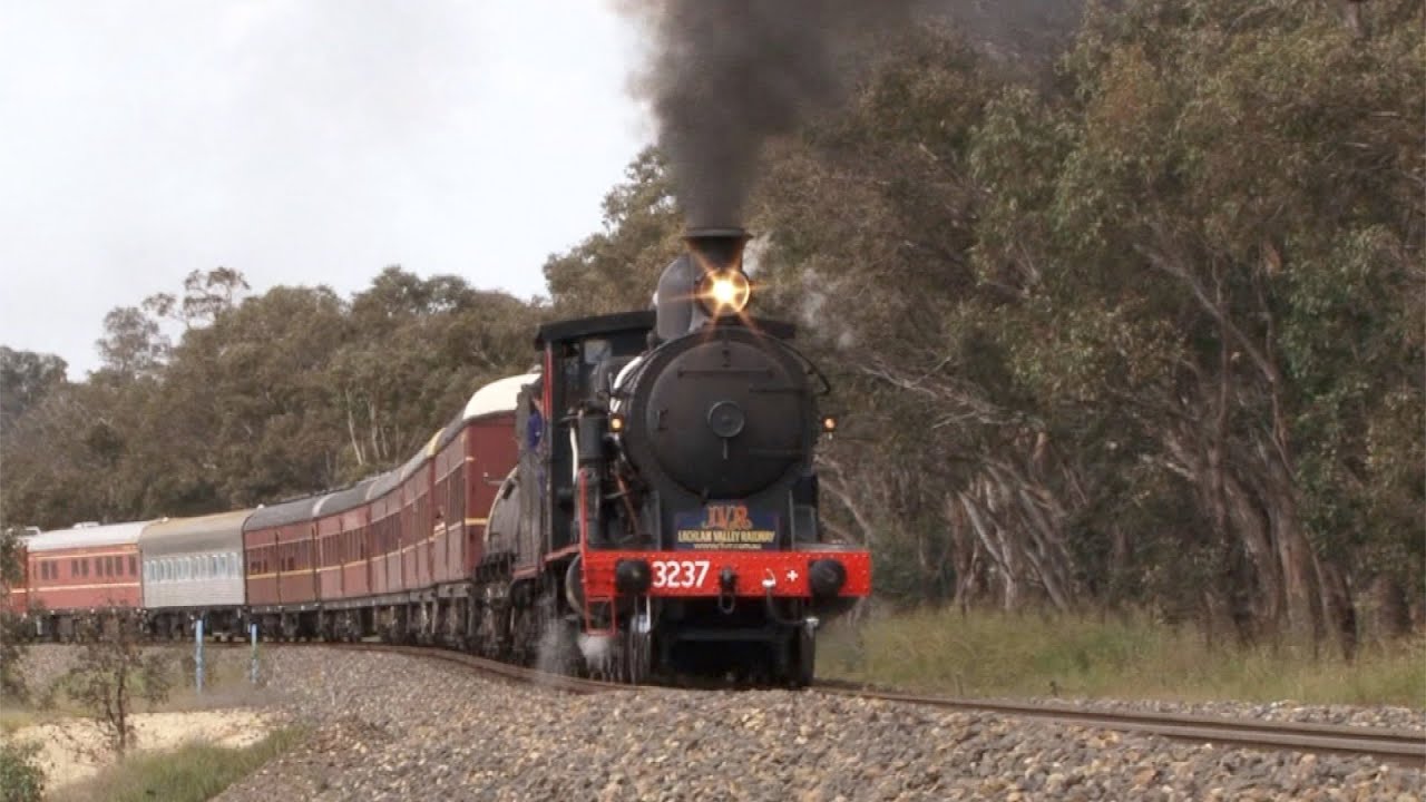 Australian steam locomotive 3237 - Lithgow to Orange - April 2012 - YouTube